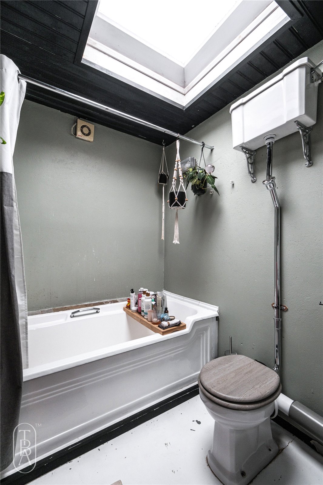 French Place E1 - The Bespoke Agent