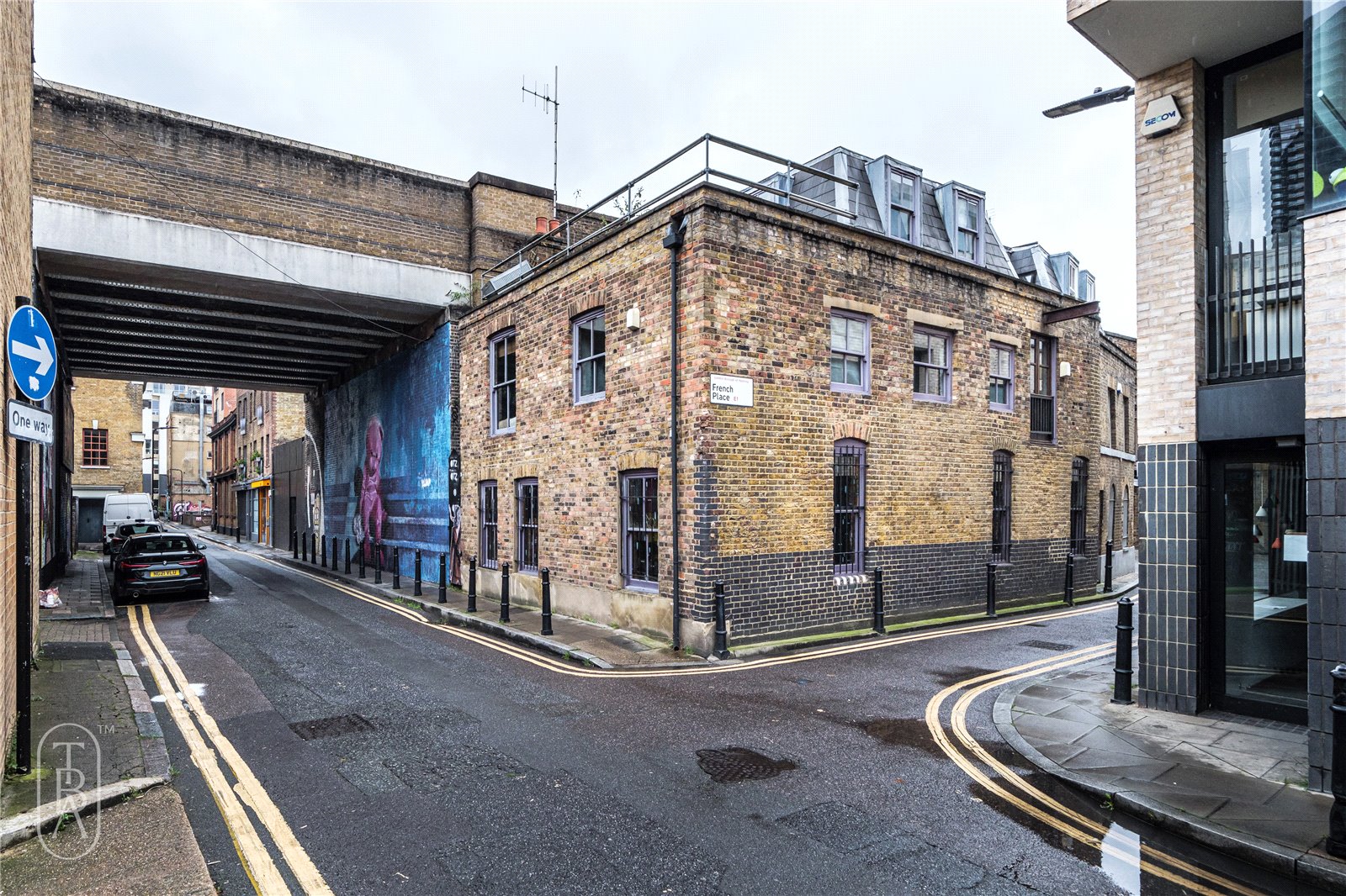 French Place E1 - The Bespoke Agent