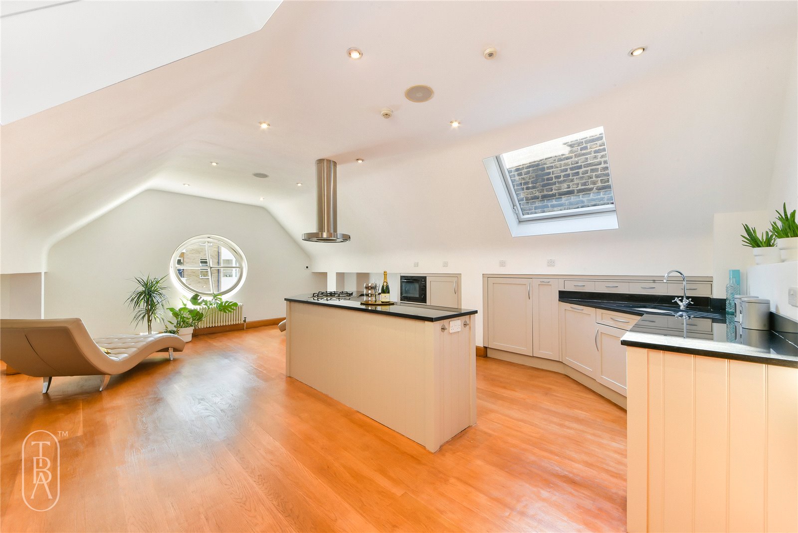 Narrow Street, E14 - The Bespoke Agent