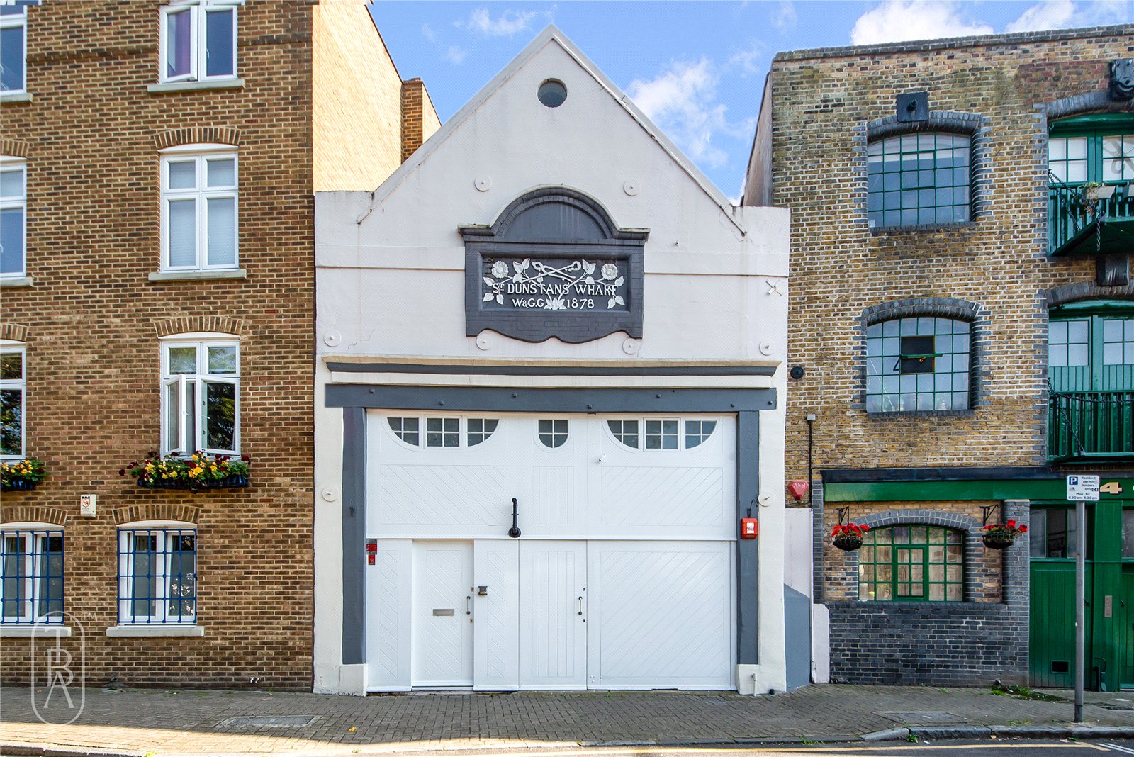 Narrow Street, E14 - The Bespoke Agent